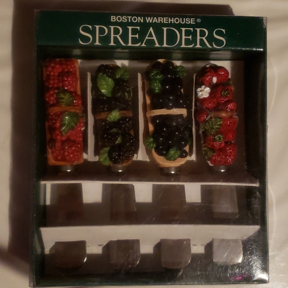 Boston Warehouse | Kitchen | Boston Warehouse Spreaders | Poshmark